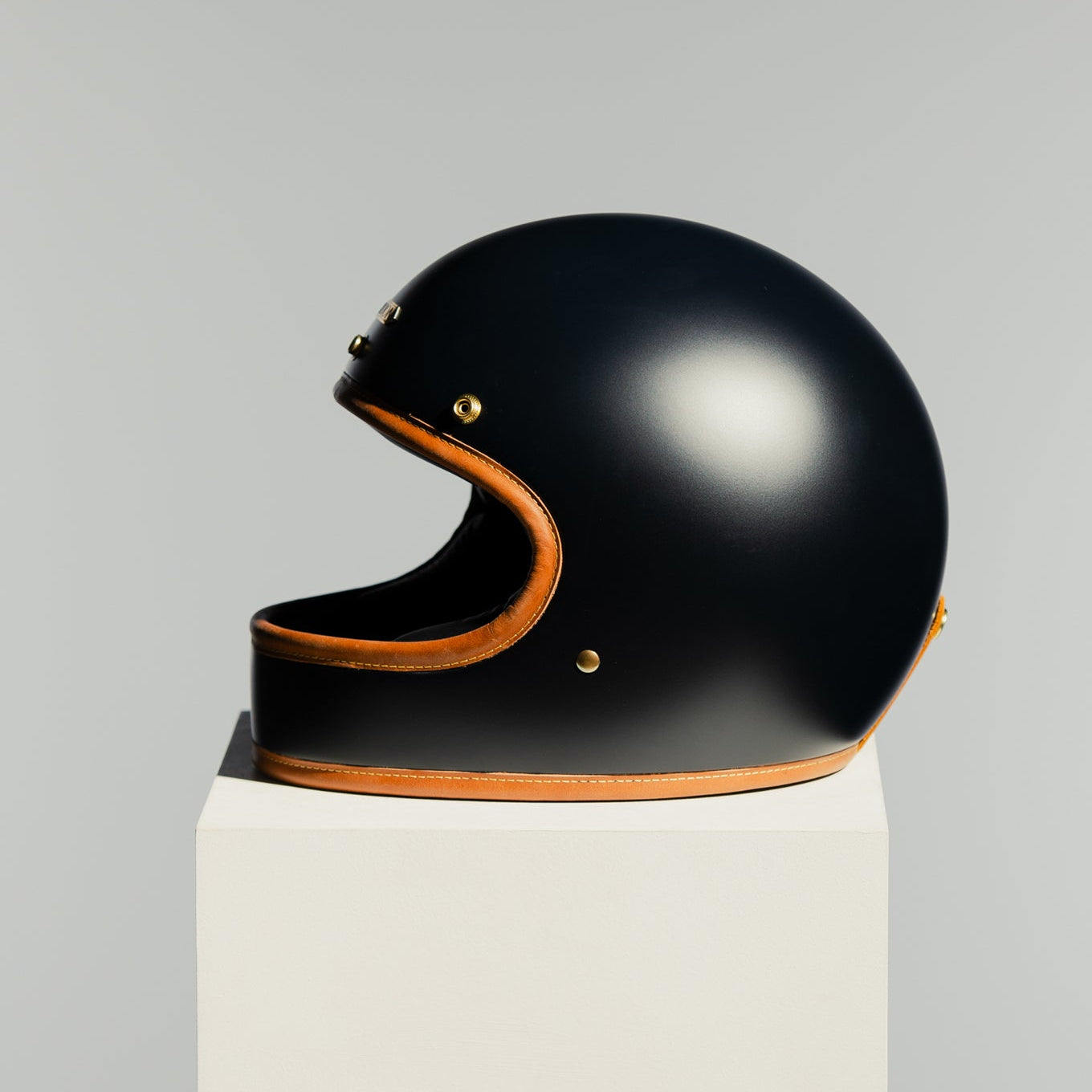 Heroine Classic Stable Black Matte Helmet Made-To-Order - Hedon